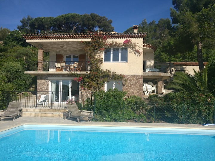 Propriété Cote D'azur Aux Issambres Avec Piscine - Roquebrune-sur-Argens