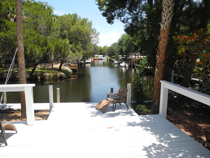 Otter's Den - In Old Homosassa.  60 Feet Of Dock! - Homosassa, FL