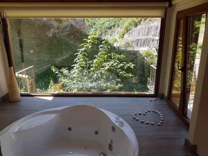 Habitación Doble Con Jacuzzi En Hotel Puente Vidosa - Ponga