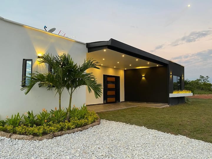 El Lugar Perfecto Para Descansar En Familia - Colombia