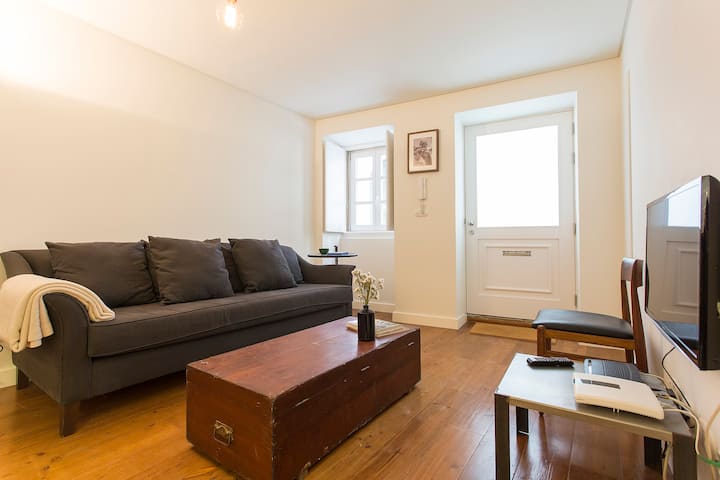 Stylish 1br Flat With Patio @Bairro - 里斯本