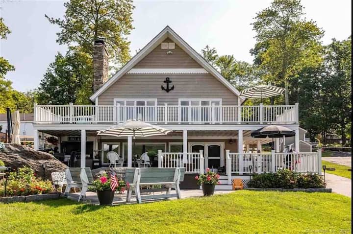 Luxury Highland Lake Waterfront - Highland Lake, Winsted