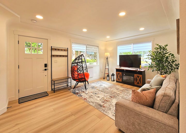 Fully Renovated Charmer - Tacoma, WA