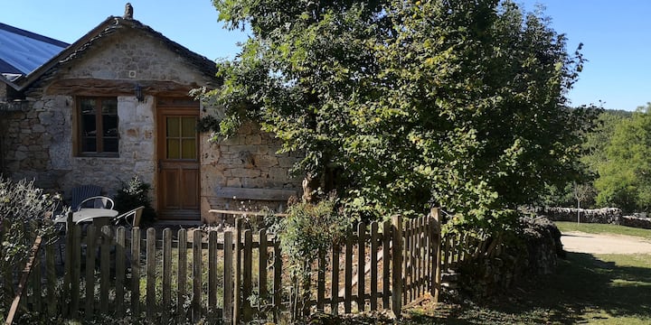 Gîte De Charme 3* En Pierres Et Lauzes - Lozère