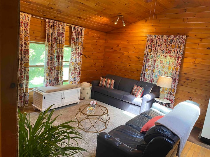 Welcome To Bliss Chalet! - Bloomfield, NY