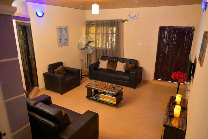 Cozy Home Away From Home! - Benin City