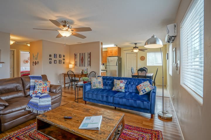 Walk2old Town, 2bd/1ba, Large Yard, Dog Friendly! - Albuquerque, NM