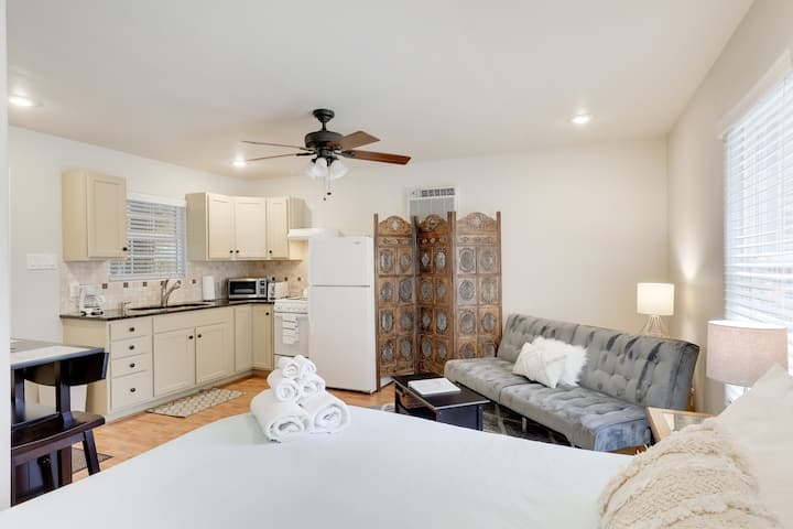 ★Cottage 4 - Great For Exploring Soco-sleeps 4! ★ - Austin, TX