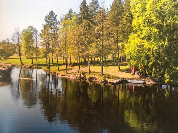 Fantastiskt Läge Med Sjötomt. - Borensberg