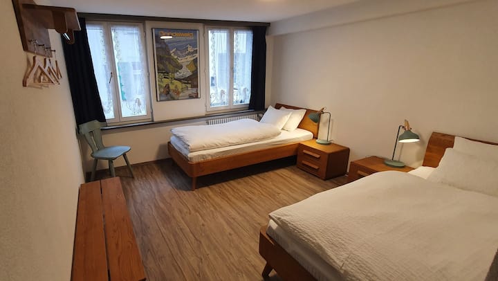 104 Double Or Twin Room. Historic Town Views. - Interlaken