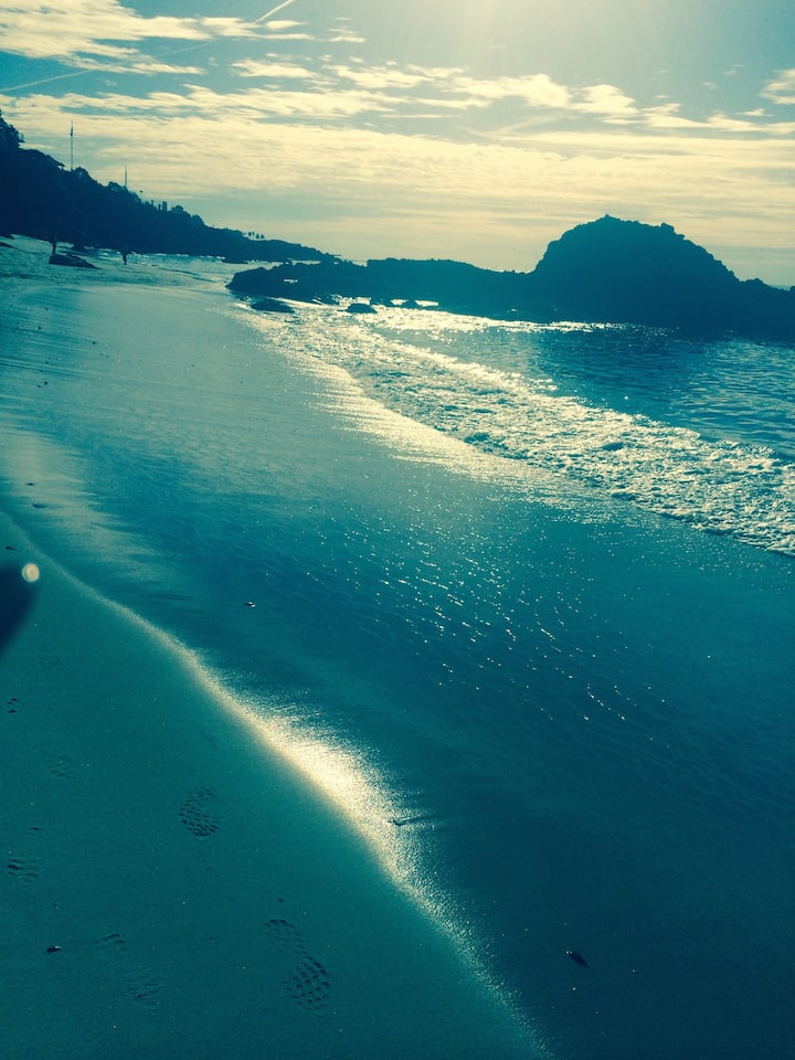 Laguna Beach Ocean View Studio (31 Days +) - Laguna Beach, CA