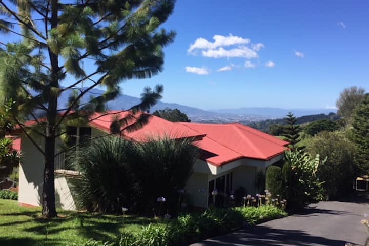 Beautiful Mountain Home - Amazing View Of San Jose - Cartago, Costa Rica