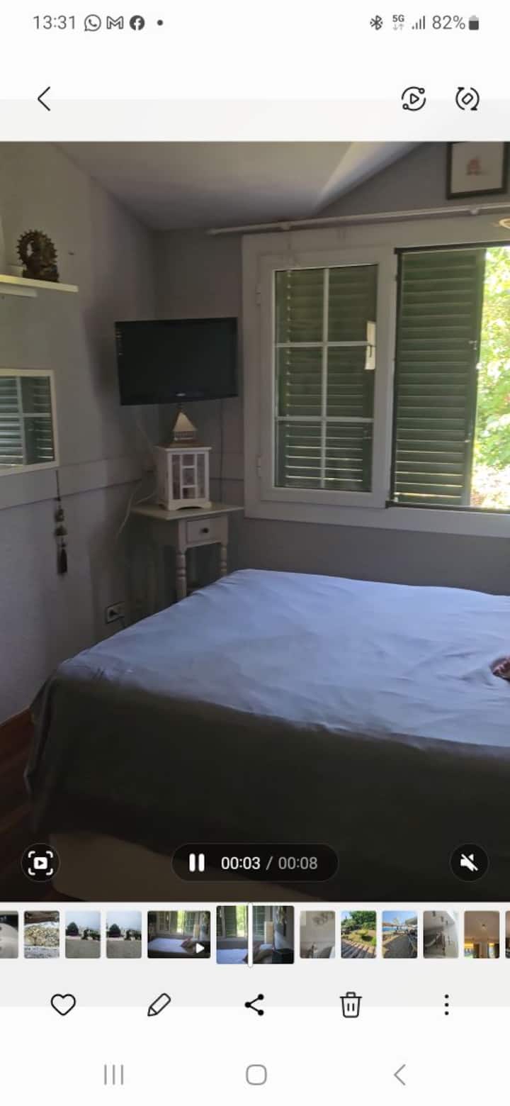 Habitación Con Piscina Y Playa. - Mataró