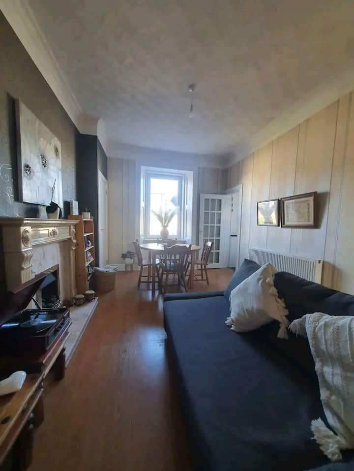 House With Charming Garden! - Edinburgh