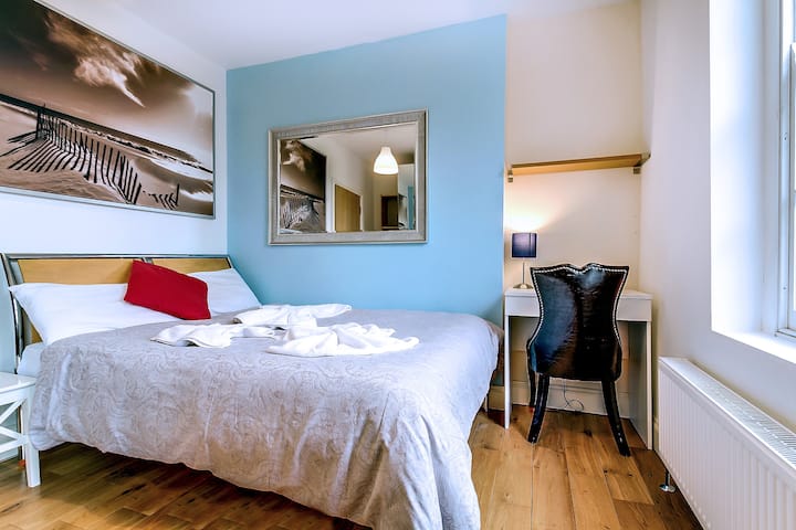 2 Bed Apt W/all Mod Cons Close To Westfield/tube - Londra