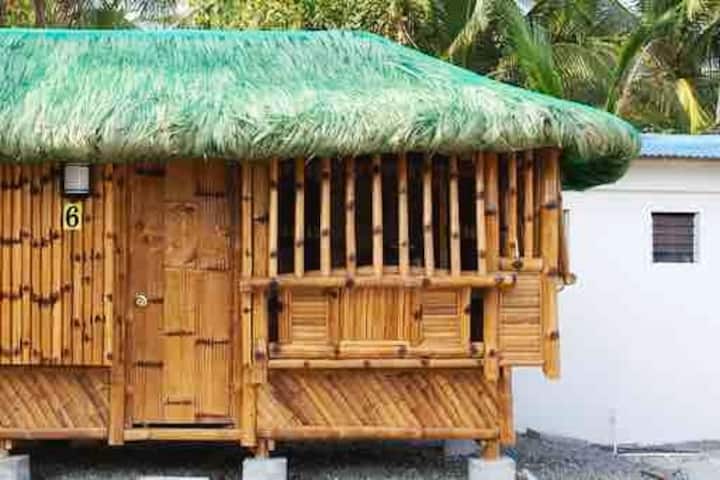 Small Kubo W/ceiling Fan And Tv(kubo # 6 ) - Anda