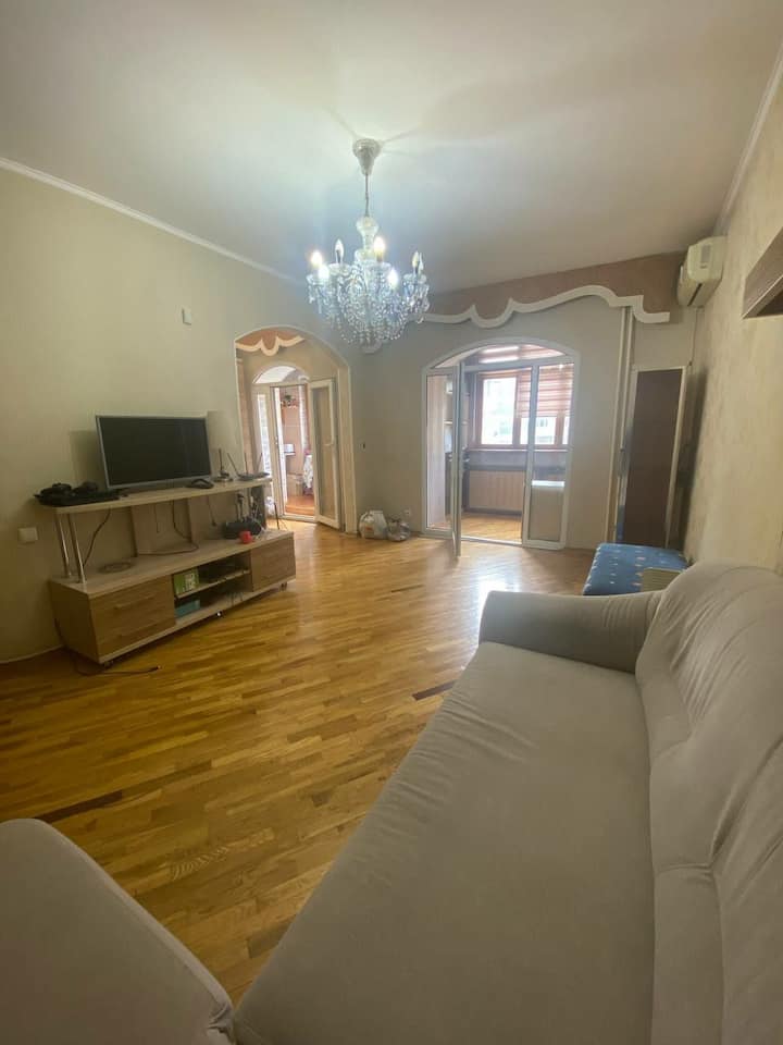 3-ком кв, в 2 этажа центр Бишкек - Bishkek