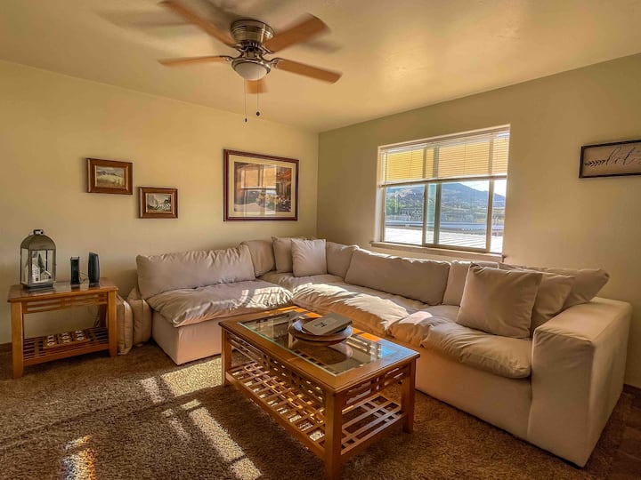 Beautiful 3bd/2ba Townhome Near Downtown Helena! - Helena, MT