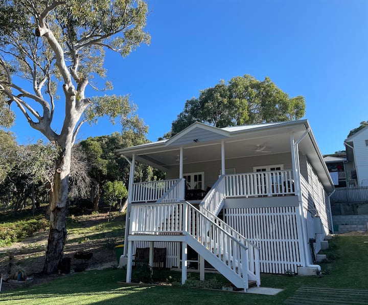 Straddie Beach House - North Stradbroke Island