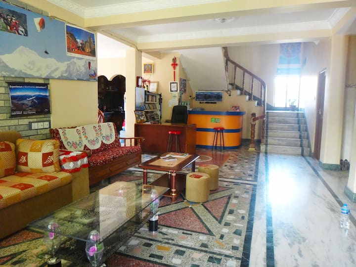Glamorous Room W/ Roof Access For Yoga &Meditation - Pokhara