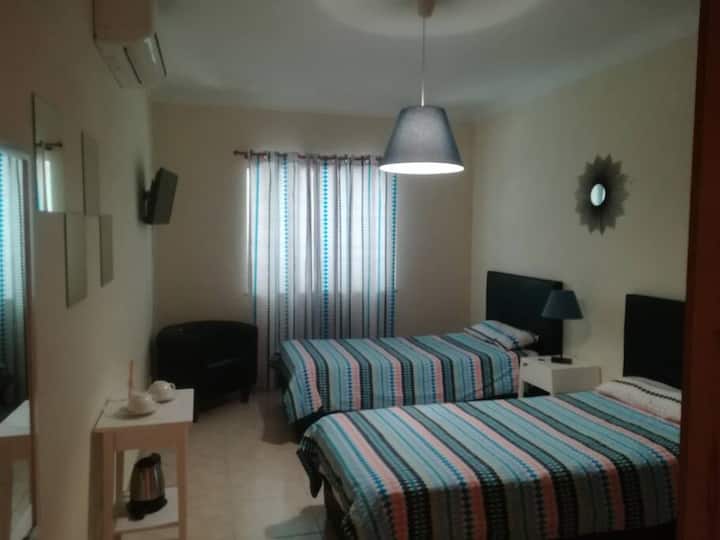 Bed In Shared Female Dormitory (6 Beds) - Alvor