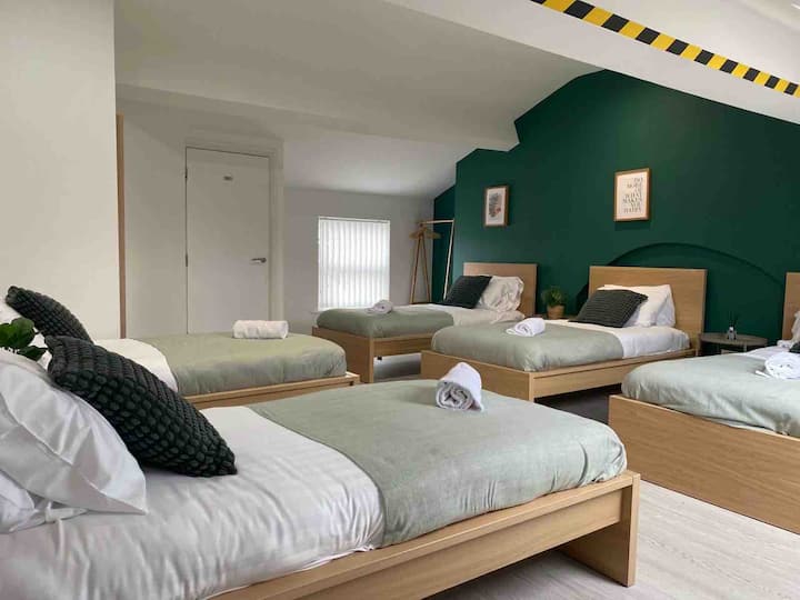 Echoes Of Anfield: Walk To Victory - Liverpool, UK