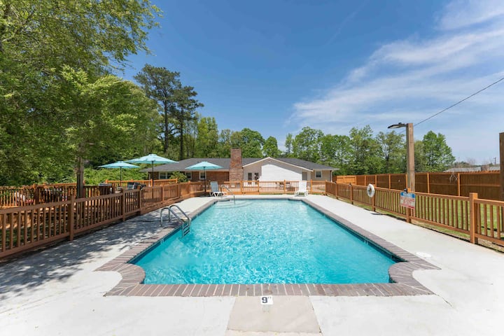 * Private Pool* Hello Summer! Home Atl Airport - Riverdale, GA