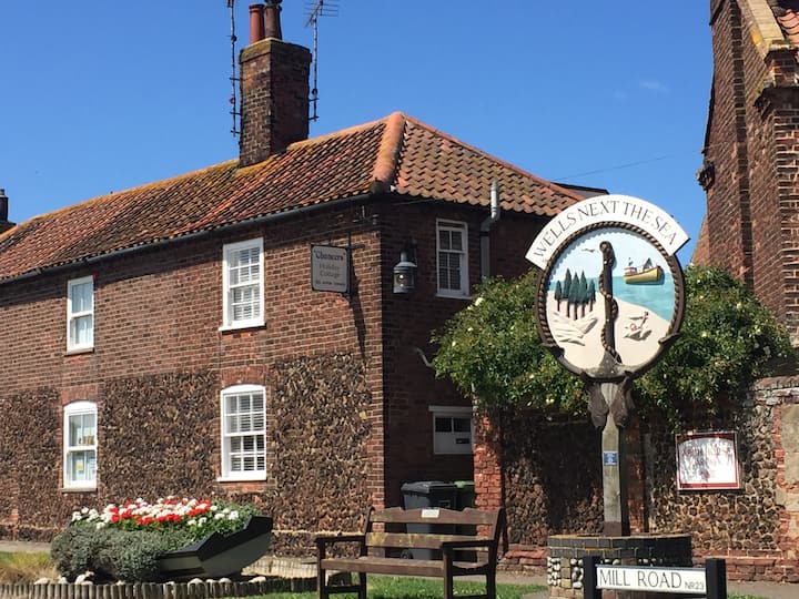 Character Coastal Cottage, Wells-next-the-sea, - Wells-next-the-Sea