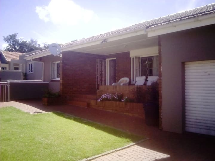 Lovely 3 Bedroom House For Rent - Durban
