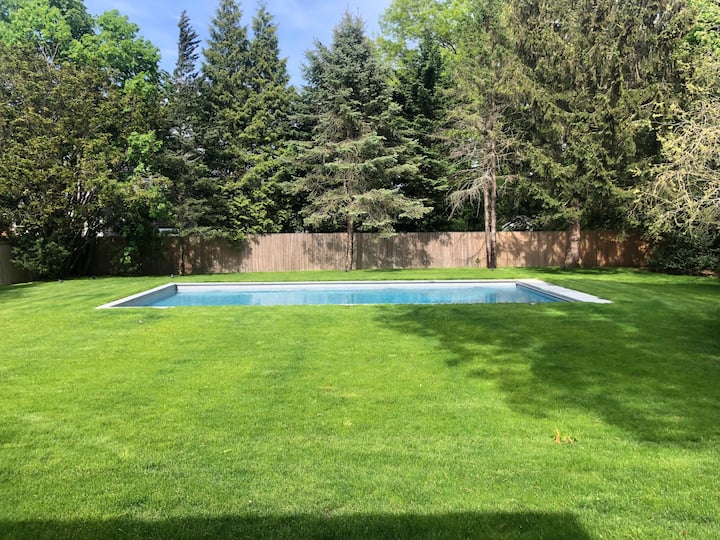 Newly Renovated Bellport Village Getaway With Pool - Bellport, NY