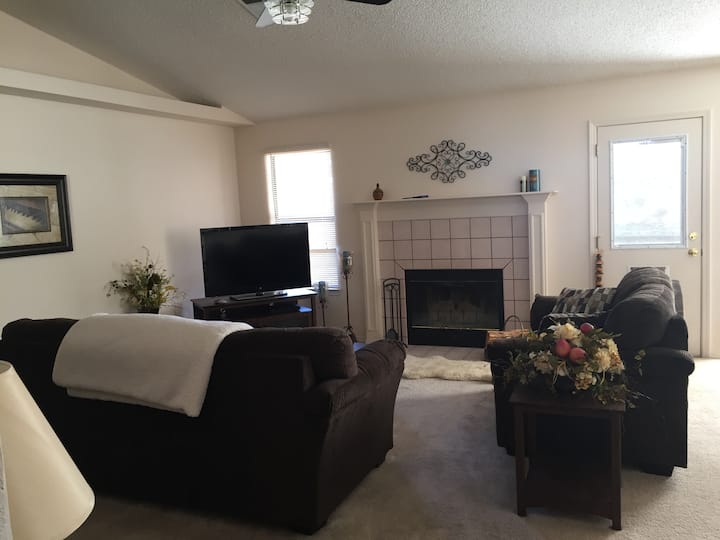 Private Room And Bath - Alamogordo, NM