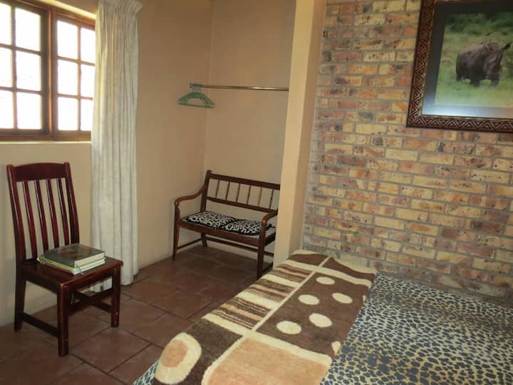 Serenity Du Bois Lodge - Rhino Room - Marloth Park