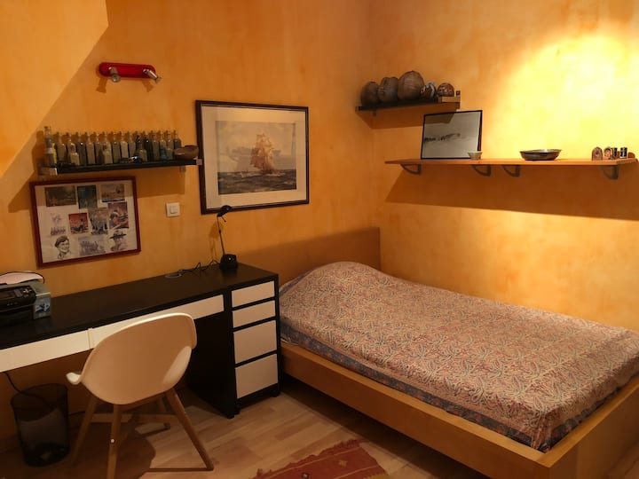 Maison, 5 Chambres, Proche Du Centre  De Poissy - Poissy