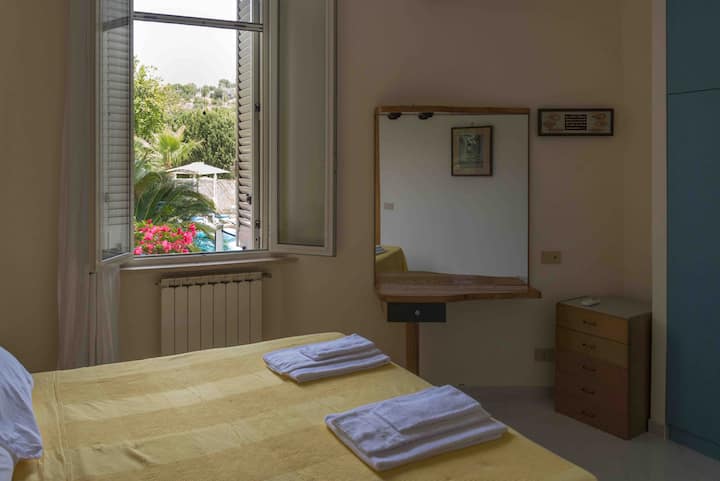 Apartment In Villa With Pool - Sperlonga