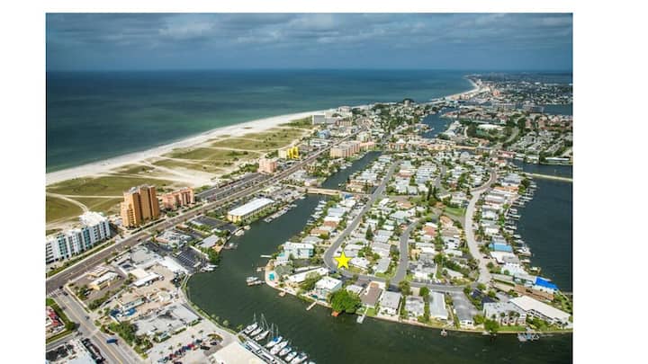 Treasure Del Sol 2/2 110a Dog Friendly Full Fence - Treasure Island, FL