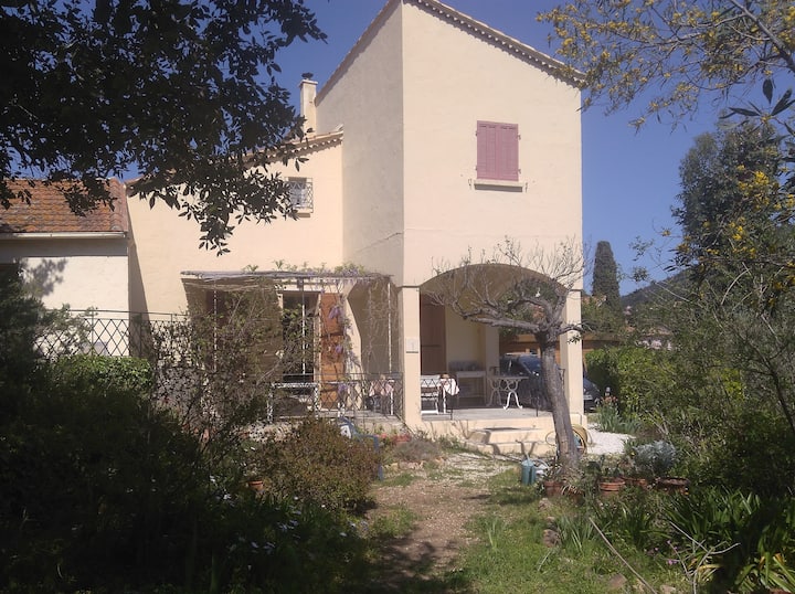 Le Pradet : Grande Maison à Deux Pas De La Mer. - Le Pradet