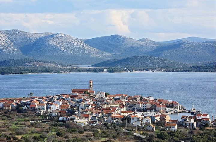 Island With Bridge - Murter "Ivana's Place" - Tisno