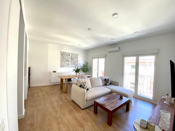 Apartamento Moderno En Madrid - Madrid