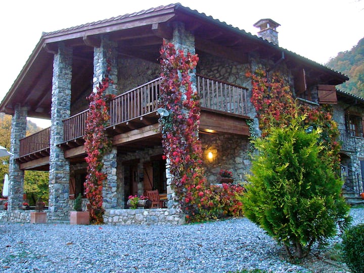 La Cort. Casa De Turismo Rural De El Muig - Camprodon