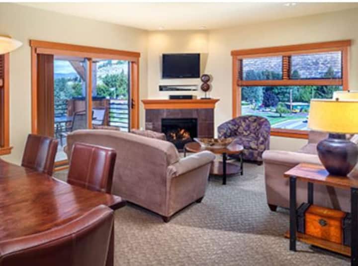 Luxurious Chelan Lake House Condo - 3bed/2bath - Chelan, WA