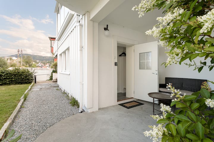 2 Bdr Apt With A Great View - Bergen