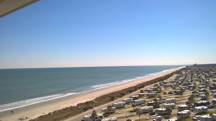 Beachfront Resort Condo, Sleeps 4, Balcony W/view! - Surfside Beach, SC