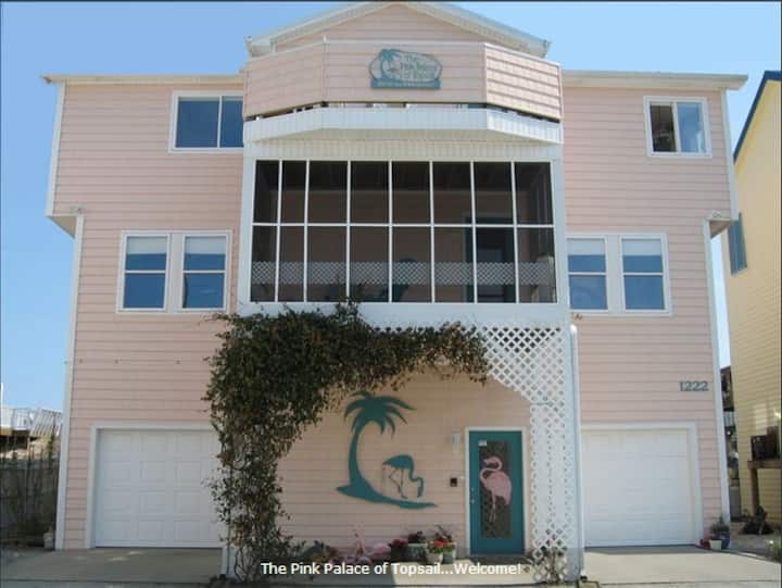 The Pink Palace Of Topsail. Biggest Deck On Island - Topsail Beach, NC