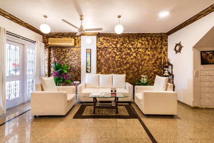 Vintage Styled Triplex - 3 Bedroom - Mumbai