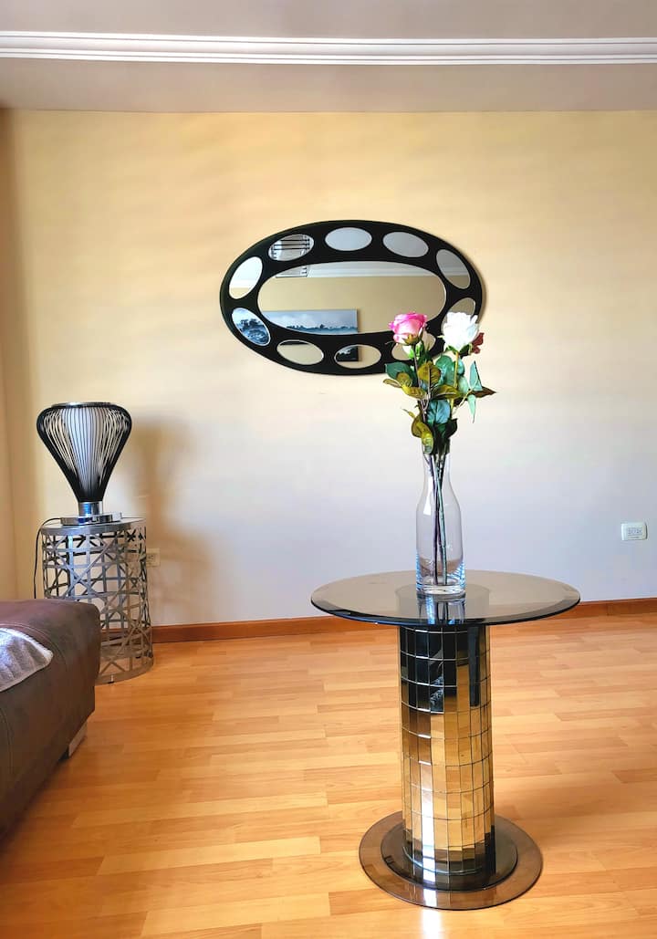 Ubicación Privilegiada En Corazón De Quito Moderno - Quito