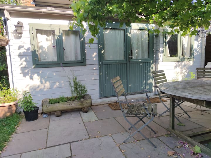 Adorable Guest Annex - South Downs