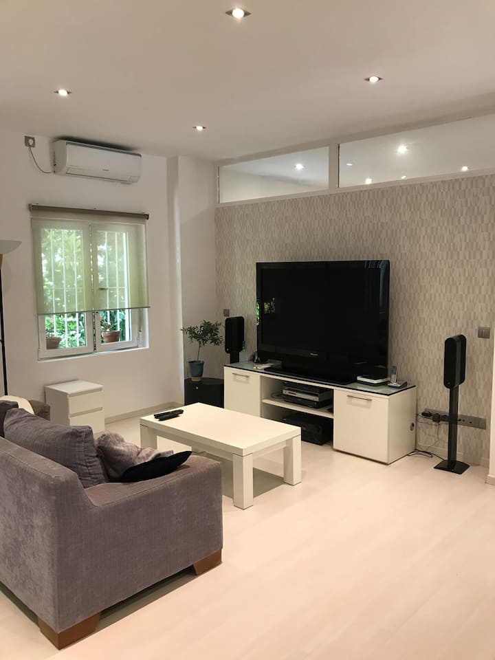 Spacious And Quiet Apartment In Retiro Area. - Madrid