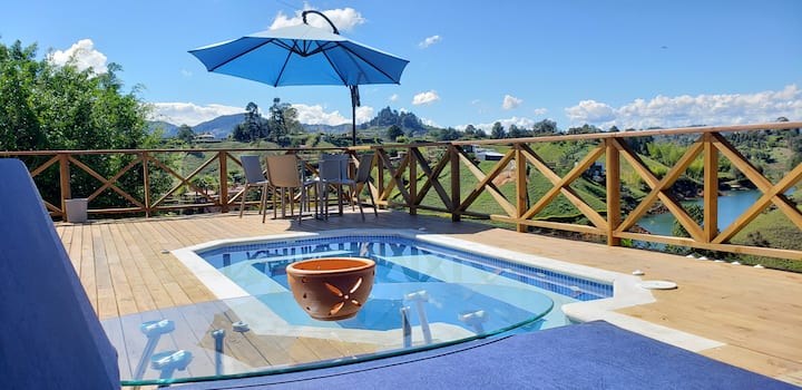 Espectacular Casa Frente Al Lago - Guatape