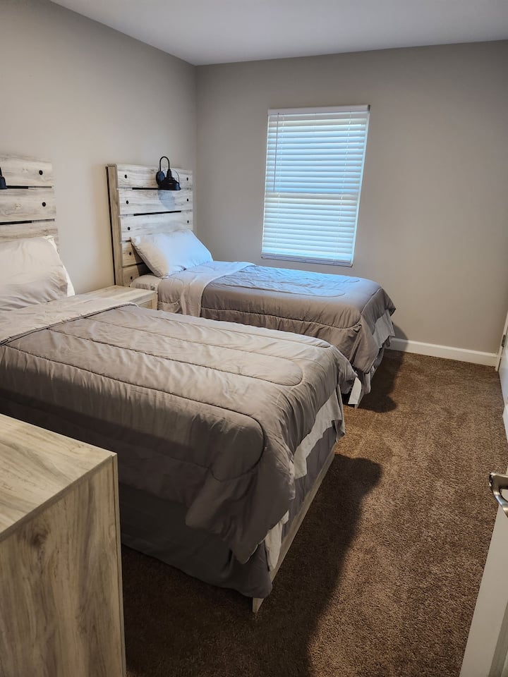 Fully Furnished Duplex - Beavercreek, OH