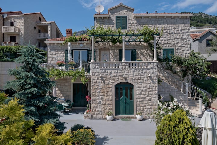 Room - Apartmani Oko Bol - Brač